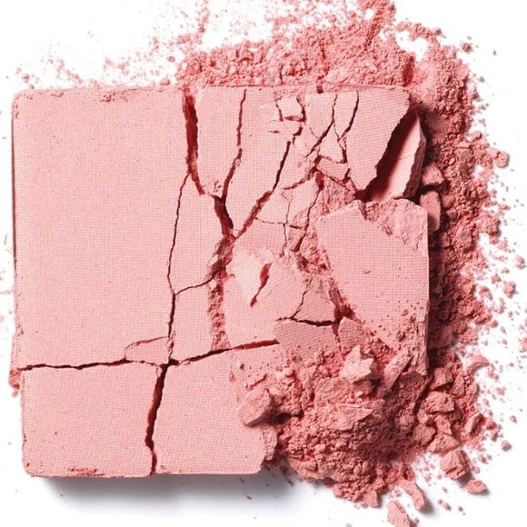 Benefit | Makeup | Mini Benefit Dandelion Brightening Babypink Blush ...